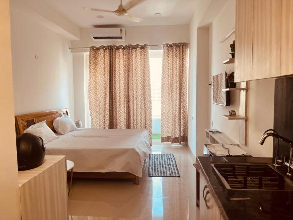 Royal Orbit Studio - Ghaziabad