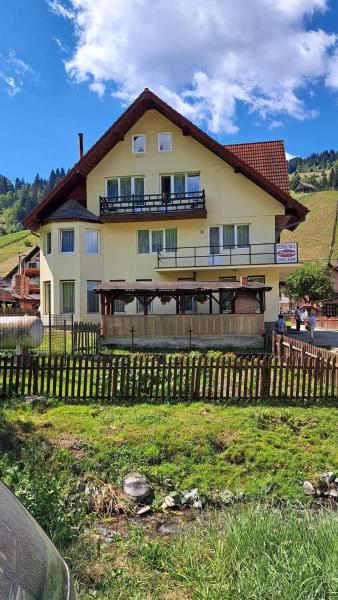 Pensiunea Sorina Casa Alba - Fundata