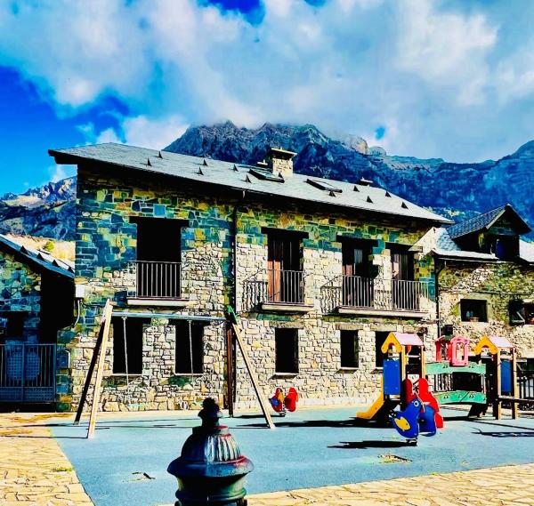 Adosado Las Cumbres De Hoz - Formigal
