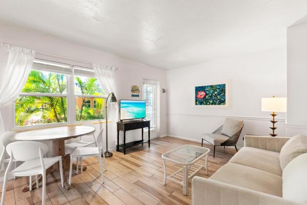 Heron Lagoon, Dock, Pool, The Hibiscus At Siesta Key Bungalows - Venice, FL