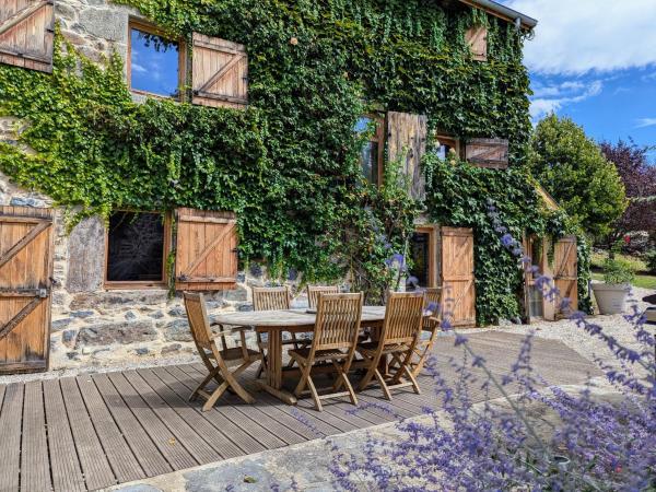 Gîte D'exception Avec Spa, Jardin Paysagé Et éQuipements Haut De Gamme à Blanlhac - Fr-1-582-201 - Haute-Loire