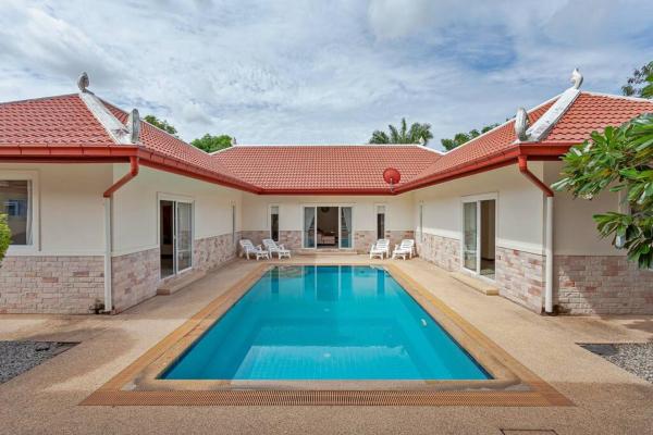 Beautiful 5 Bedroom Luxury Pool Villa In Pattaya - Rayong