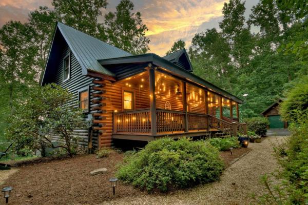 Blueberry Hill - Relax In The Hot Tub Or Roast Marshmallows By The Firepit - Blue Ridge, GA