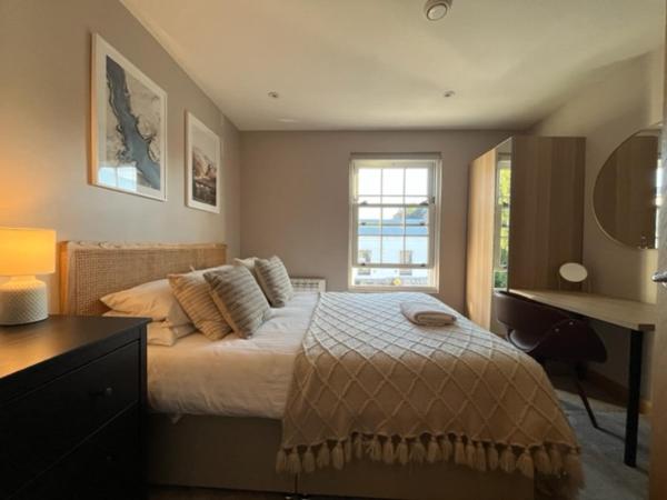 Charming 1 Br Apt In Town Centre - Woking