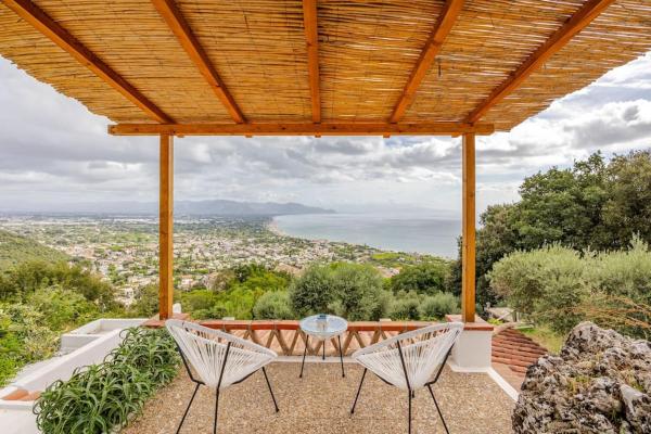 Villa Mariani - Italian Coastal Charm - San Felice Circeo