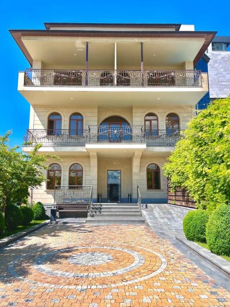 Bien Hotel - Armenia