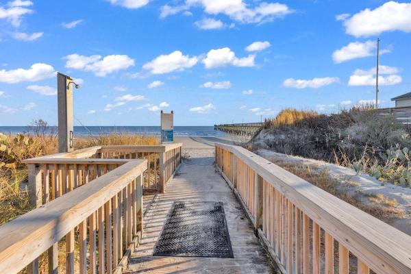 Sc110 Sea Cabin 2br/2b Condo With Direct Ocean Views - Sunset Beach, NC