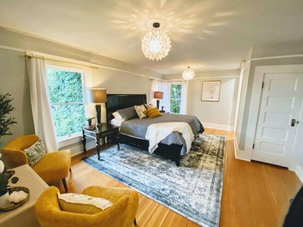 Historical Entertainer 3 Bedroom Townhouse Ac Pnw - Albany, OR