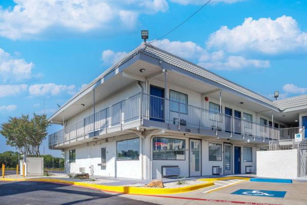 Motel 6 Fort Worth, Tx East - Arlington, TX