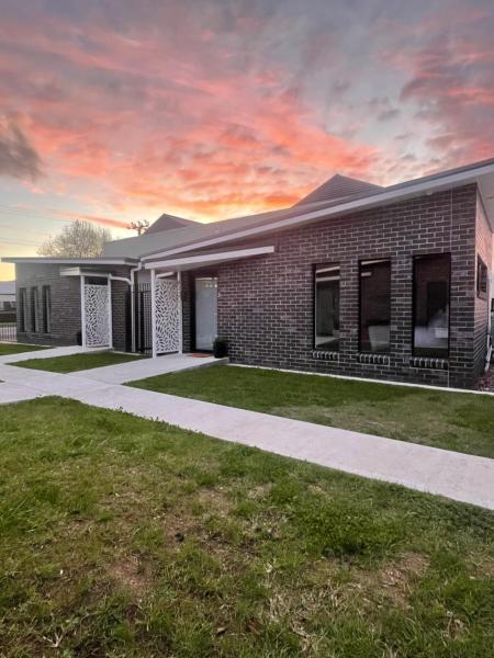 Four Square Short Stay Accommodation Railton - Tasmania