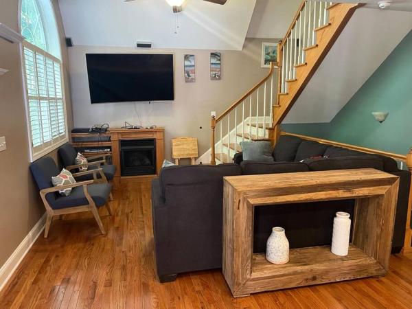 Lakehouse In Westminster Hot Tub - Seneca, SC