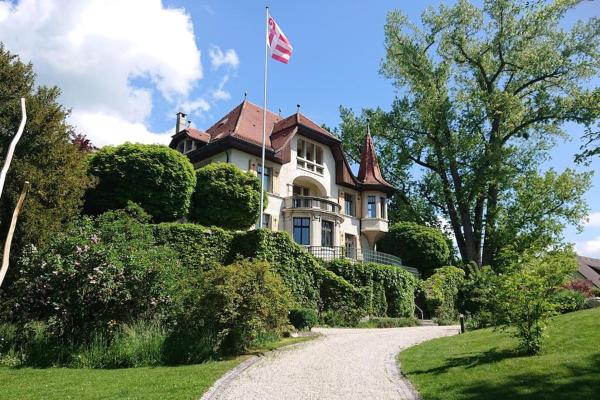 Villa Unique, Piscine Et Grand Parc, Vorbourg 15 - Switzerland