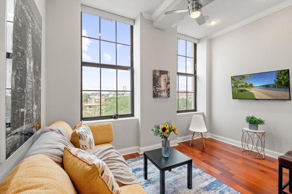 Lavish 1br Rooftop Pool & Gym - Philadelphia, PA