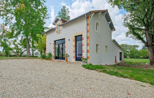 Gorgeous Home In Gans With Kitchen - Bazas