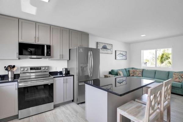 Gated Oceanfront Heated Pool - Marathon, FL