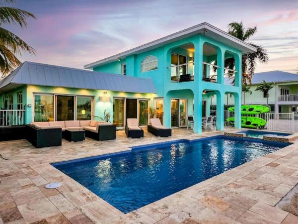 Oceans Edge Retreat - Key Colony Beach, FL