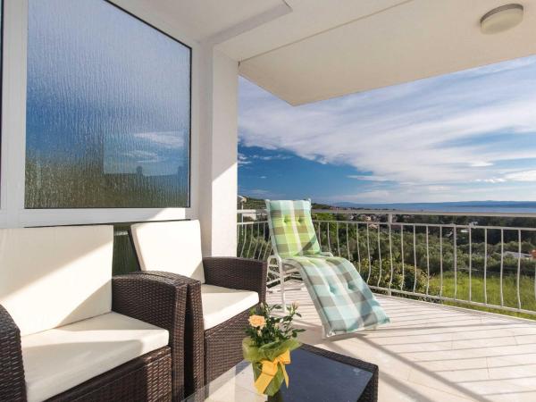 Apartment Salvagno - Two Bedroom Apartment With Balcony And Sea View - Punat