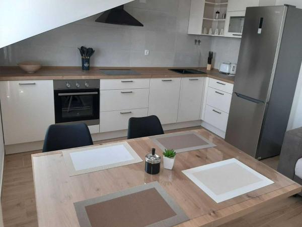 Apartments Dobrila - Superior Two Bedroom Apartment With Terrace And Sea View - B2 - Jelsa