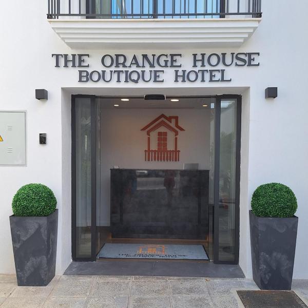 The Orange House Boutique Hotel And Upstairs Rooftop Bar Center Of La Cala De Mijas 100m From The Beach - Mijas