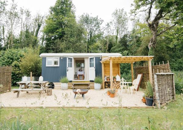 Lapwing Hut - Wiltshire