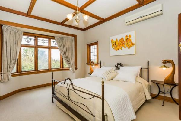 Luxury Home, Modern Living - Dunedin