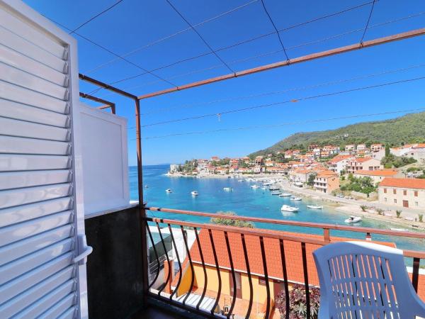 Apartments Peselj-studio Apartment With Balcony And Sea View 1 - Smokvica