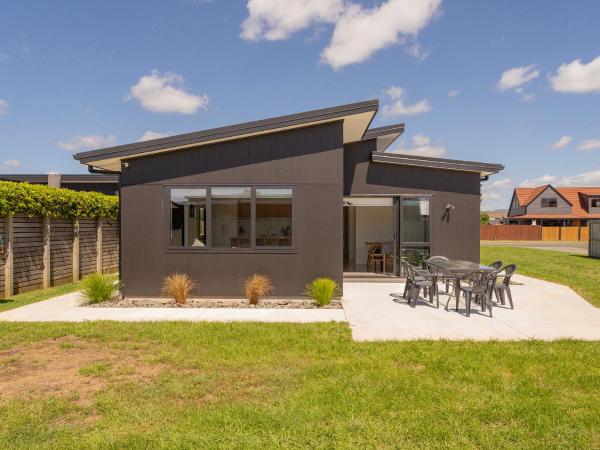 Blue Skies - Whitianga Holiday Home - Whitianga