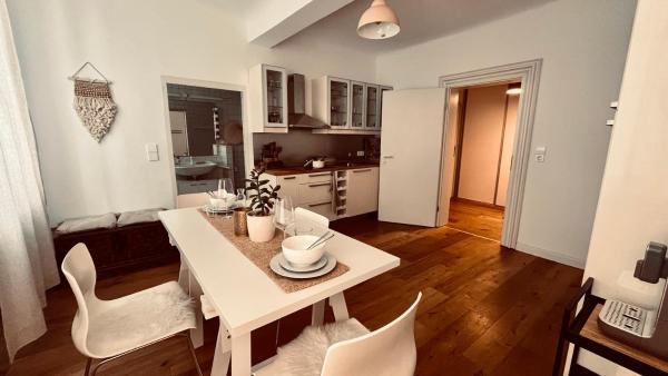 Apartment Am Schloss - Charme - Sarrebruck