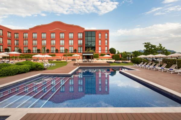 Dolce By Wyndham Barcelona Resort - Abrera
