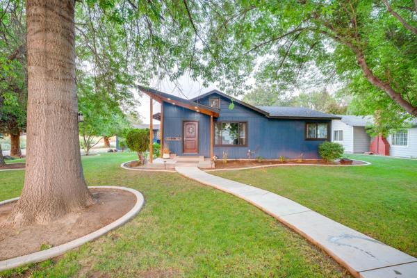 Prosser Home With Stunning Outdoor Space! - Grandview, WA