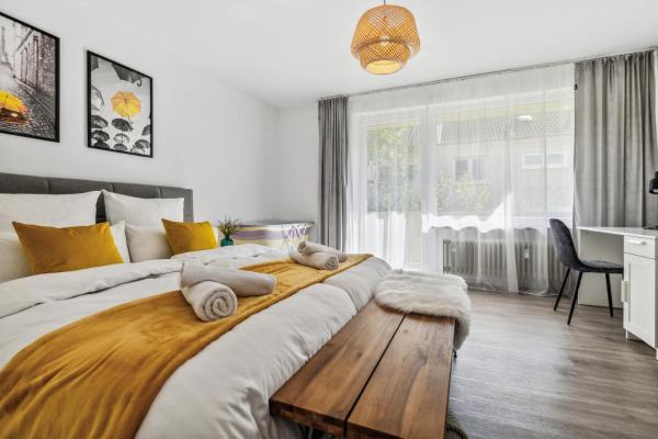 Gelbe Koffer - Großes 3 Sz Apartment Homburg - 1 Km Uniklinik - Bis 6 Pers - Balkon - Parkplatz - Self-check-in - Homburg