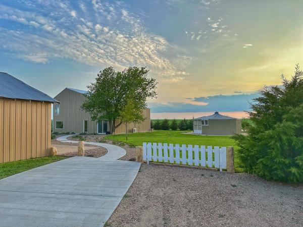 Hippie Chic Oasis - Kansas