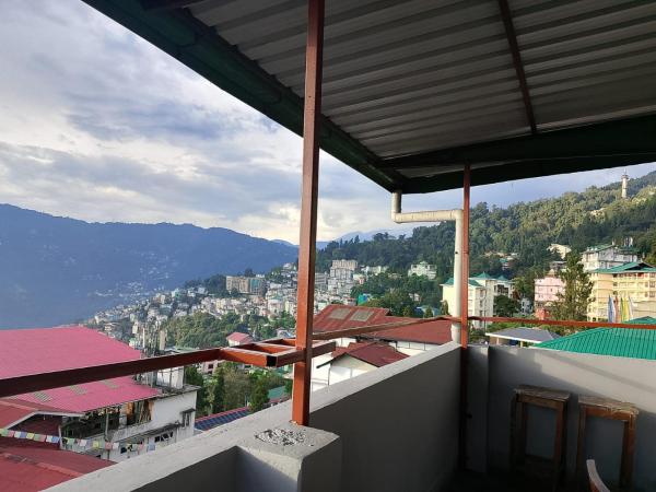 Hotel Heritage Near Mall Road - Sikkim