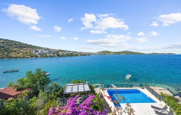 Awesome Home In Kalebova Luka - Primošten