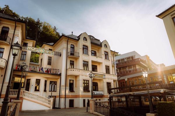 Hotel Most Slávy -