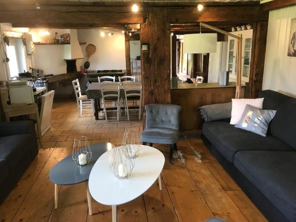 Ferme De Chenezeau - 15 Personnes , 7 Chambres - La Bresse