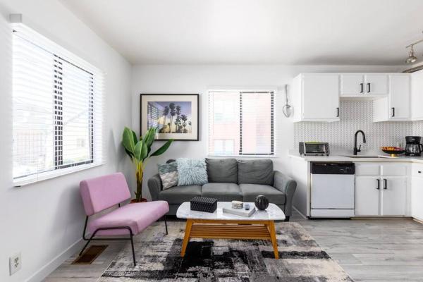 Sunny 1 Bedroom In The Heart Of Venice Beach - #1 - Santa Monica, CA