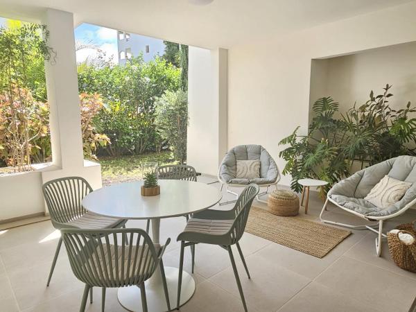 Crystal Luxury Holidays, El Palm Mar In Tenerife South - Arona