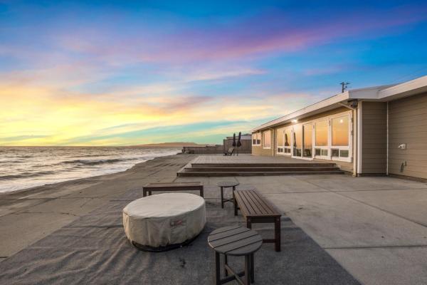 # Marbella Lane-oceanfront Retreat - Stunning View - Pacifica, CA