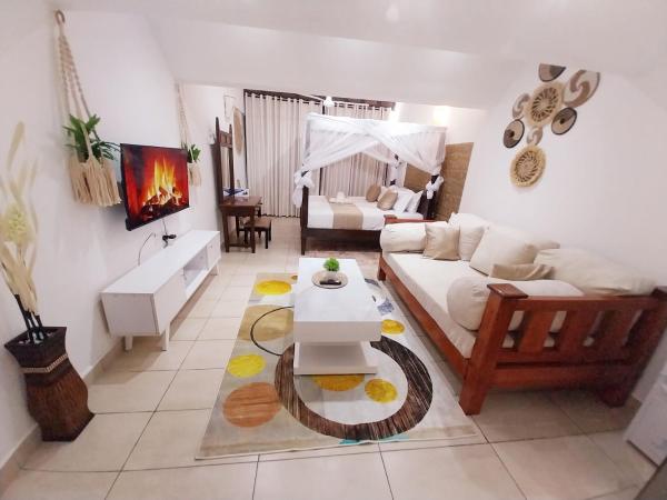 Seacrest Beachview Studio - Diani Beach