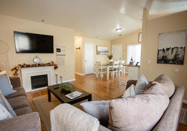 Cozy Condo 4 Miles To Park Entrance With Bbq And Steps To Dining - Sequoia National Park