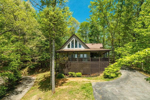 Bruins Den - Bryson City, NC