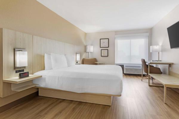 Best Western Plus Sugar Land-stafford - Stafford, TX