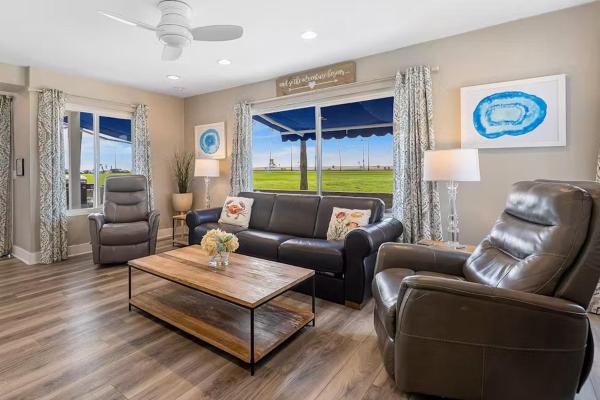 Beachside Oasis In Newport Beach Steps To Balboa Park, Pier, And The Fun Zone! - Newport