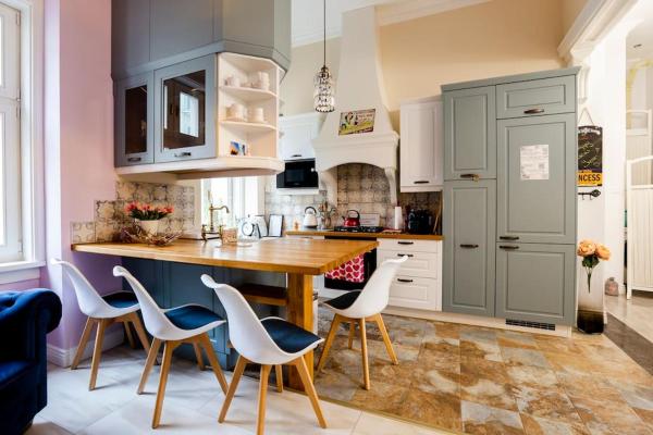 Rooms In A Luxury Designer Period Apartment In Old Town By Presidential Palace - Bratislava