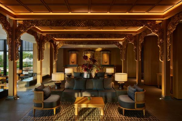 Hotel Tentrem Jakarta - Jakarta