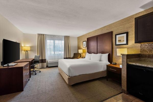 Comfort Inn Ludington Near Us-10 - Pentwater, MI