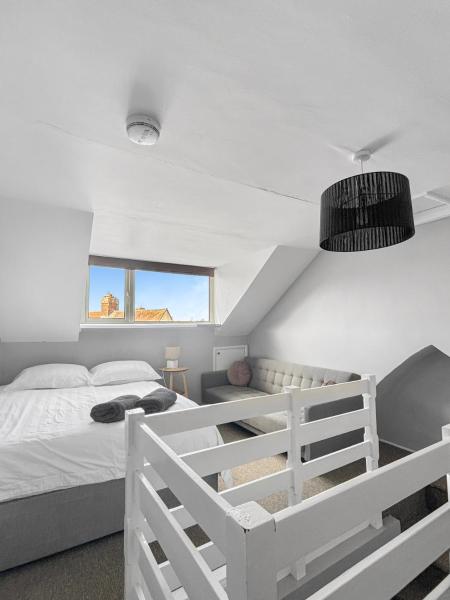 Amaya Four - Sleeps 5 - 1 Bed Apartment - Newly Renovated- Close To Town Centre -Grantham - Belvoir Castle