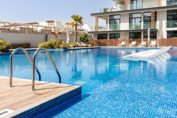 Waves - Comfortable Jvc Apt With Balcony And Maids Room - Émirats arabes unis