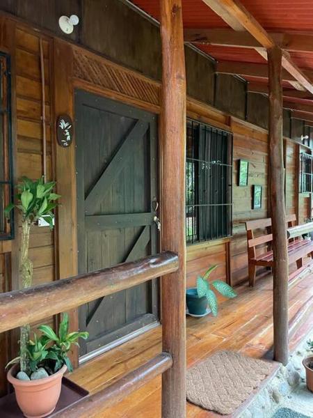 Hermosa Cabaña Equipada, En Medio De Zonas Verdes - Costa Rica